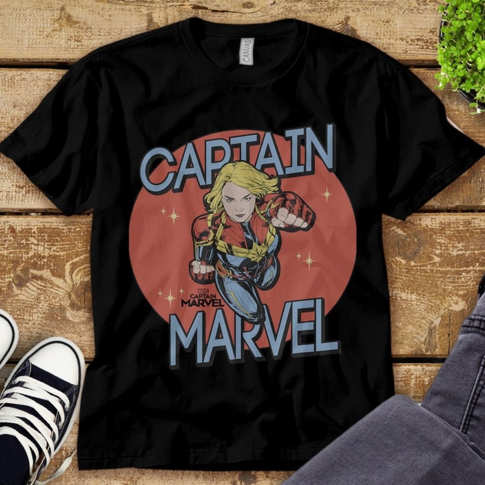 Captain Marvel Red Spot Action Pose Logo Graphic Cart… - Gem
